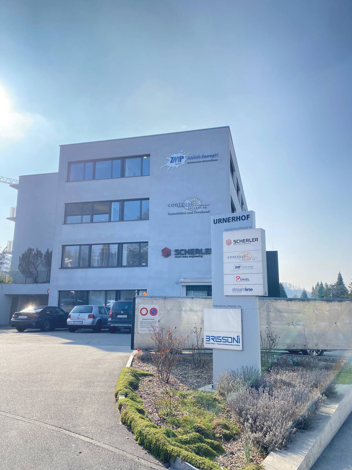 Kontakt | Milchgeniesser > Zentralschweizer Milchproduzenten